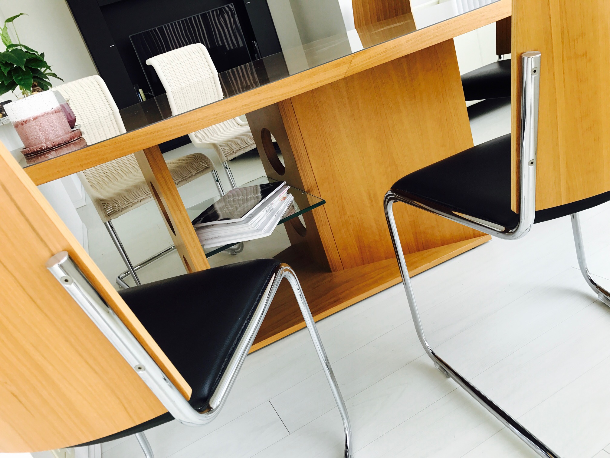 アクタス ダイニングテーブル！TECTA M21がスゴい8つの理由！！ - Alden Style